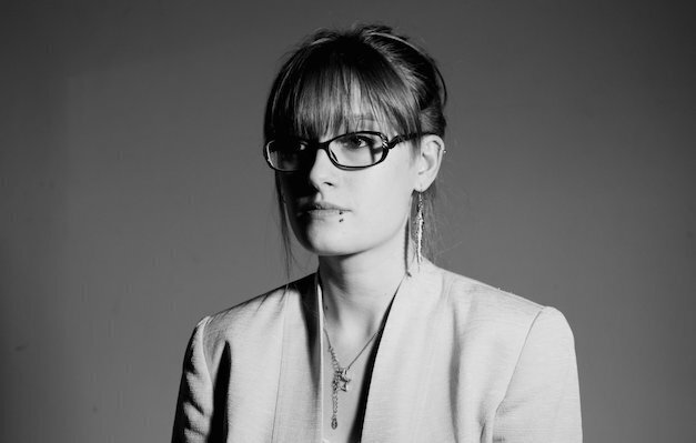 Office tale of Luciana Serrano, photographer and editor - Baron Mag